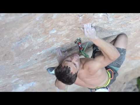 [VIDEO] Athlete Spotlight: Jonathan Siegrist - Climbing.de
